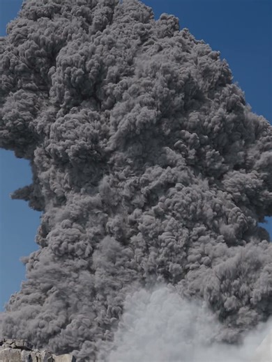 Volcanic ash cloud | Houdini Pyro Simulation