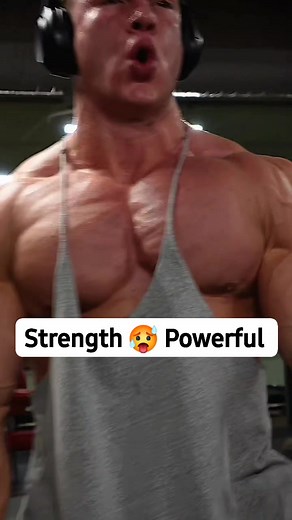 Strength 🥵 Powerful 💪🏻 | #fbreels #reelsvideo #reelsfb #facebookreels #reelsviral #reels #trending #bodybuilding #gym #fitness | Gym Lover's