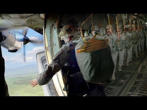 US Paratroopers’ Scary Static Line Jump Close to Plane’s Propellers