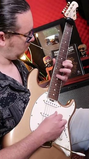 Check out these insane string skipping Guitar licks #guitar
