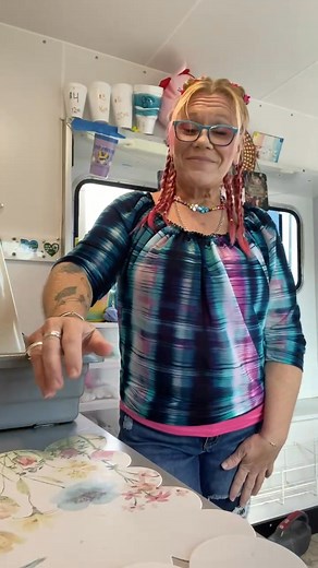 16 reactions | Let’s get rid of ur Monday blues or embrace them & get Raspberry, bubble gum , or polar punch for a blue tongue | Laura Wood | Facebook