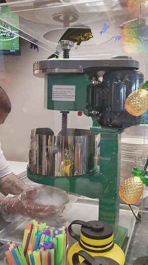 Fujimarca MC 709SE Ice Shaver in Action!