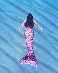 She sells sea shells on the sea shore 🧜‍♀️ | Derek Hough