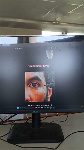 “College lab me padhai kam, Shorts zyada 💀” #college #collegelife #computerlab #gaming #funnyshorts