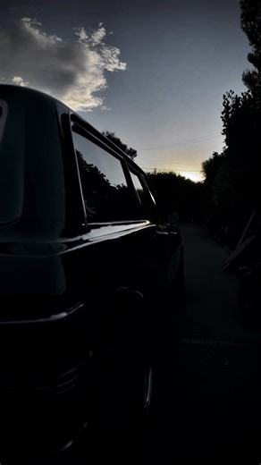 Exploring the Mighty XY Ford Falcon from the 1970s