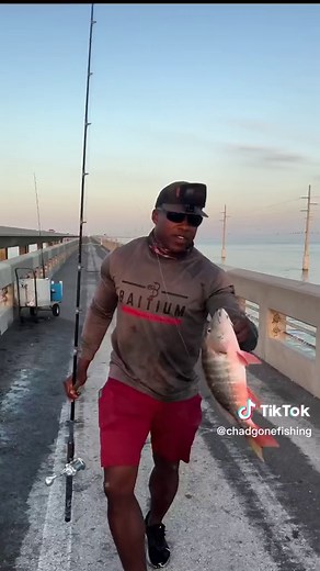 Flip or Die Mutton Snapper Fishing in FL Keys Bridges!