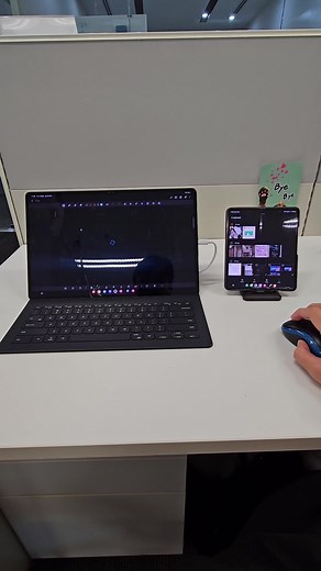 Drag and drop has never been easier #galaxy #samsung #zfold5 #tabs9ultra #ecosystem #multicontrol #fyp #draganddrop