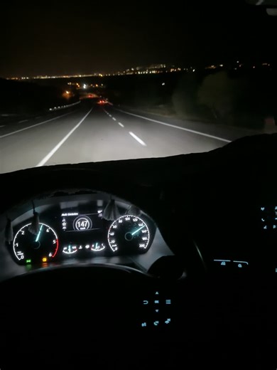 Exploring the Ford Transit with İbo