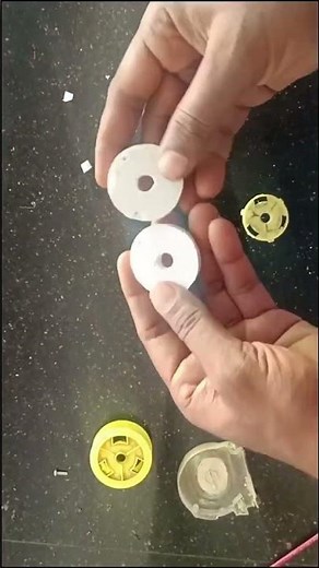 constant force spring/how to attach spring to Storage drum