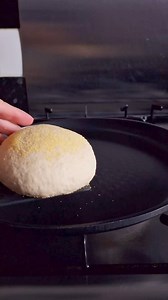 1.4M views · 17K reactions | Gluten-free English muffins 襤﫶 They're absolutely PERFECT, super soft and they really have all the nooks and crannies you'd expect from a proper English muffin – and they're sooo easy to make!! [GLUTEN-FREE] Recipe: https://theloopywhisk.com/2024/03/10/easy-gluten-free-english-muffins/ #englishmuffin #muffins #bread #breakfastideas #glutenfree #glutenfreefood #baking #recipe | The Loopy Whisk | Facebook