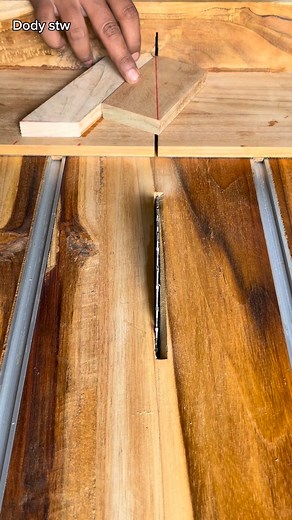 14K views · 20 reactions | Tricks to cut wood with a table saw✅ #fblifestyle #woodworking #tablesawskills #carpenter #tipsdantrik #tutorial #creativeideas #diy | Dody Stw | Facebook