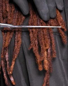 She looks SO GOOD with these red locs 😍 | Outfit Anatomy