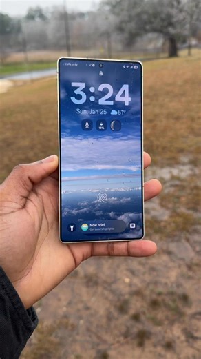 Galaxy S25 Ultra Weather on Lock Screen One UI 8.5 #S25Ultra #GalaxyS25Ultra #OneUI8 #samsunggalaxy #Samsung | AnotherTech