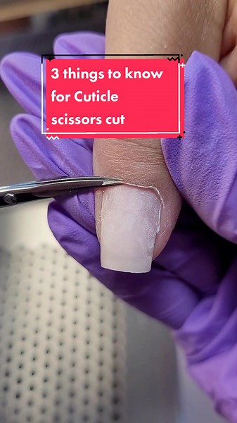 Cuticle cut using scissors can be scary when you are starting up😐 but I can teach you how😉 Efile/Combi manicure course is in the making for those who want to perfect their cuticle work❤ #manicure #cuticleprep #gelnails #russianmanicure #fypシ゚viral #fyp #fy #nailhack