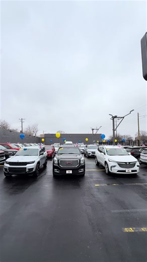 No hay mejor manera de empezar el año nuevo que con un vehículo nuevo 🚘 Después de unos días de descanso, el equipo de Anna Motors ya está de vuelta y listo para ayudarles a que se lleven el vehículo que necesiten o desean🔥 Con más de 15 años de experiencia, con más de 75 vehículos ya listos para su nuevo dueño, garantizamos que tenemos justo lo que buscan✅ Así que ya no esperes más, visítanos hoy mismo 🚘