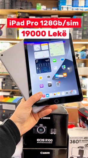 AMERICAN COMPUTERS ALBANIA on Instagram: "🎁✨ KE AKOMA KOHË PËR DHURATËN PERFEKTE! ✨🎁 🍎 iPad Pro 128GB – ME SIM 📶 Internet kudo, pa Wi-Fi ⚡ Super i shpejtë & premium 💼 Ideal për punë, studime & argëtim 💰 Vetëm 19.000 Lekë 💥 🔥 Çmim OKAZION që nuk përsëritet 🎄 Dhuratë ideale për fundvit ⏰ Sasi e limituar – mos u mendo gjatë! 📩 Na shkruaj tani dhe rezervo tënden!"