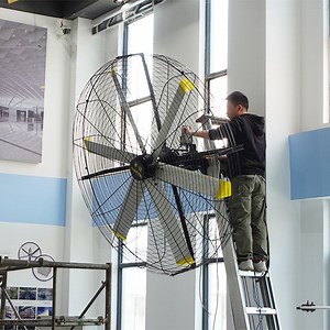 [Hot Item] Julai 2m 6.6FT Hvls Wall Mounted Fan Industrial High Volume Low Speed Fan for Workshop