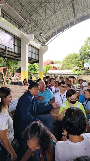 Food box distribution in brgy. Alegria #foodbox #inspirationalcontent #ayuda #reelsfypシ゚viralシ | William Villanueva Iguiron