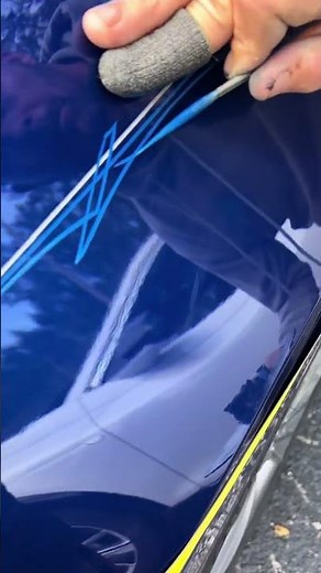 How to make a simple pinstripe design on a modern car