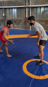 🤼‍♂️This technique name single leg lift to fall🪢 🎯it’s 4point &Byefall ⚡️👀 ✨ye free style kushti technique hai isme opponent ko dozz dekr single leg me attack krte h or leg ko lift krke hold kr lete hai or dusre khiladi ka jis pair pe pura balance h usey apni leg se hit krke aasani se 4point le sakte h or whi hold krke byefall bhi kr sakte hai ✨🙏if you like my contact please follow my account #instagram #instagood #goodvibes #wrestling #kushti #coaching #practice #wrestling #trending #train