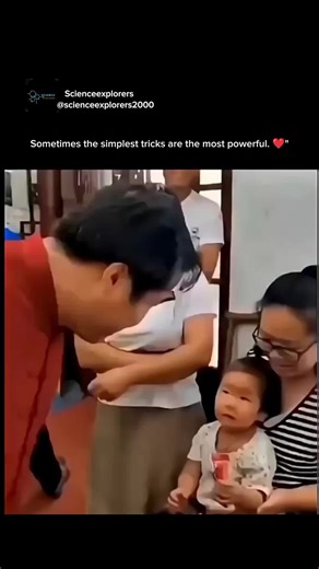 Sometimes the simplest tricks are the most powerful. ❤️ Watch this heartwarming moment where a man uses a classic sleight-of-hand magic trick to instantly turn a toddler's tears into curiosity. Who needs an iPad when you have magic skills? A wholesome reminder that human connection and a little bit of fun can solve almost anything. Keywords/Tags: Wholesome moments, magic trick tutorial, funny baby video, heartwarming interactions, sleight of hand, street magic, crying baby stop, humanity, funny 