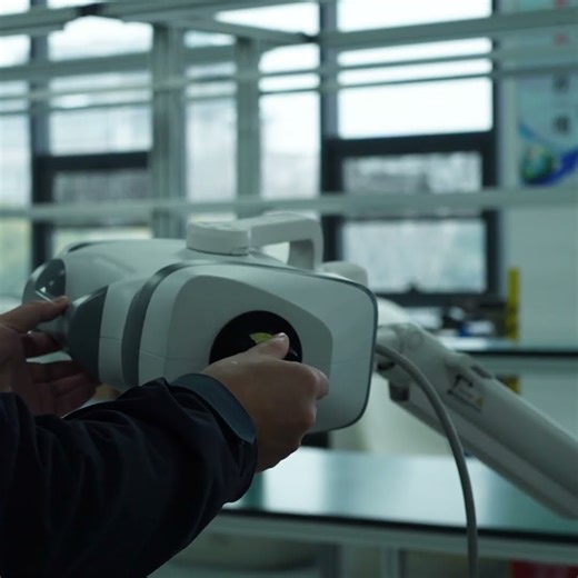 A closer look at skin imaging in action.