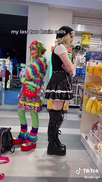 my last two brain cells :-) with @aliteraltrashcan1 💖