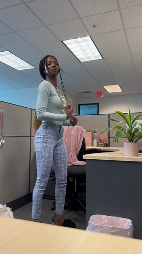 A Day in the Life of an Office Girly! 🌱