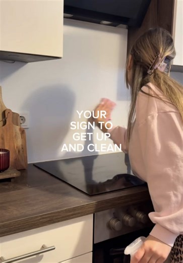 this is your sign to get up an clean 💆🏼‍♀️🎀🫧 set a 15 min timer and clean as much as you can in this time 🎧 #cleantok#clean#cleaning#cleanwithme#cleaningmotivation
