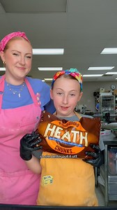 Charlotte’s Giant Heath Chip 🍪✨ Honestly 10/10 she nailed it AGAIN! What should we bake next 👀 #baking #bakery #cookies #heathcookie #giantcookies | Chloe's Giant Cookies