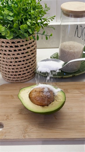 2.7M views · 27K reactions | Put salt on the avocado | Tips and Recipes | Facebook