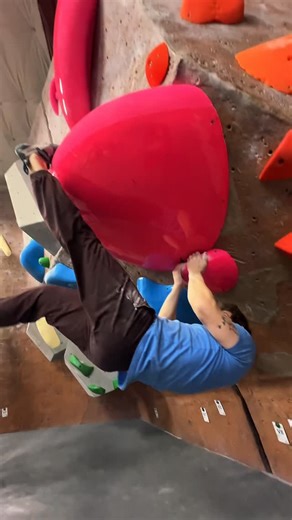 Edgeworks Seattle on Instagram: "🦇Overhanging Crack + Back Arete🦇 Thanks for keeping it fresh, Setters! 🤩 #edgeworksseattle #edgeworksclimbingandfitness #Seattle #ballard #wa #rockclimbing #indoorclimbinggym"