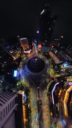 Nabil Ramadhan on Instagram: "Buat kamu yang bertanya soal kualitas drone Antigravity untuk rekam malam hari, ini dia hasilnya Low light tetap tajam, detail aman, dan cinematic vibes #AntigravityDrone #DroneNightShot #NightAerial #DroneIndonesia #CinematicDrone #LowLightDrone #fpvdrone #antigravity #insta360"