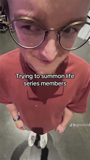 Thought I would join this trend in hopes for a lifer to comment #lifeseries #lifeseriessmp #ldshadowlady #solidaritygaming #empiressmp @🌼🌺 LDShadowLady 🌺🌼 @Smallishbeans @Smajor @Grian @GeminiTay @GoodTimesWithScar @martyn/shorts @SolidarityGaming