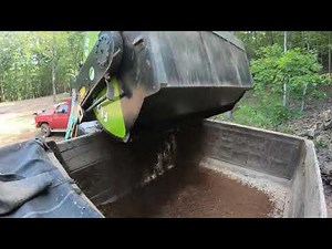 S45 Screening Bucket, Screening topsoil (2020)