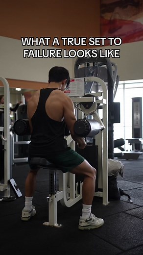 Here’s what a set to failure actually looks like using the super stable machine lateral raise (important, since there’s no other limiting factors before side delts get toasted) #fyp #fitness #gym #bodybuilding #tiktoktaughtme