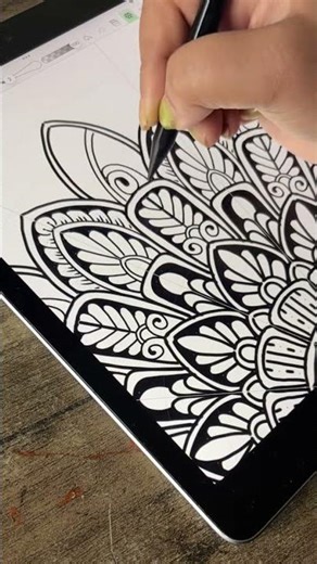 Draw with me a digital mandala #digitalart #amaziograph #procreateart #arttutorial