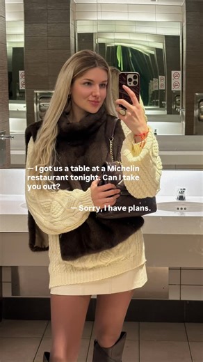 Kundalini Yoga & Activation • Reiki • Energy Guide ♾️ on Instagram: "Girls, am I the only one who doesn’t like restaurants and prefers activities and nature? I’m sure there are a lot of us “strange” like that 😁❤️ My friend, if you want to invite me somewhere, invite me for a hike in the forest, trampolines, skiing, yoga, ice skating, spa, rave, running, cold plunges, painting, pilates, candle-making, dancing, sauna, volunteering, moving to another country at least… P.S. Love Toronto’s snowing t