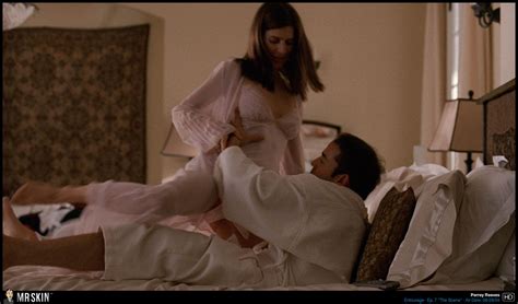 Perrey Reeves Nude Pics Página 1