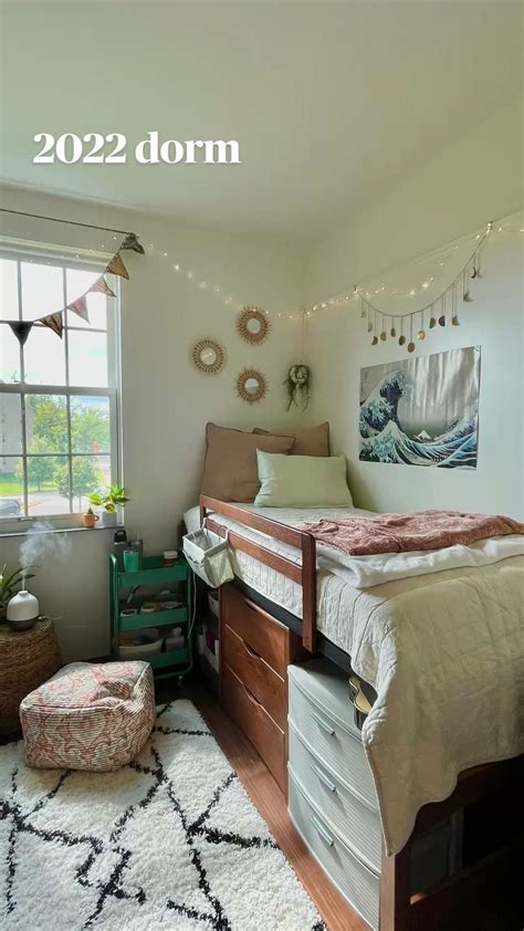 14 Seriously Impressive Girl Dorm Room Layout Ideas Artofit