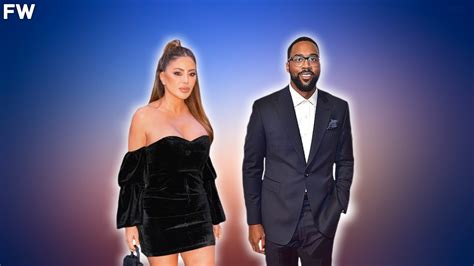 48 Year Old Larsa Pippen Shows Off Stunning Body As She Goes To Beach With Marcus Jordan