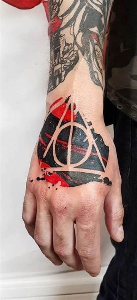 60 Coolest Hand Tattoos For Men A Comprehensive Guide Fashionterest