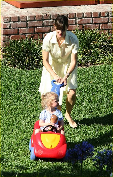 Jennifer Garner Is A Pushy Mom Photo 1216691 Photos Just Jared Celebrity News And Gossip