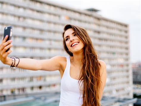 Bí Quyết để Có được Những Tấm Hình Selfie đẹp Như Người Nổi Tiếng Elle Việt Nam