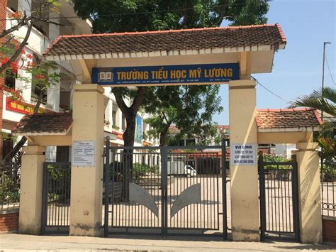 Nữ sinh lớp 5 ở Hà Nội bị nhóm bạn cùng lớp bắt quỳ gối cởi đồ