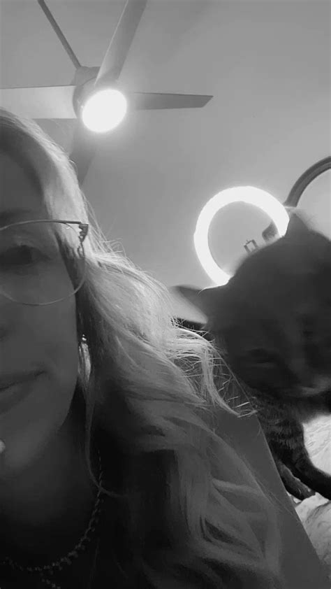 Courtney Cummz On Twitter Happy Friday ️🥰 Orkillia And I Sending Everybody Love ️🥰