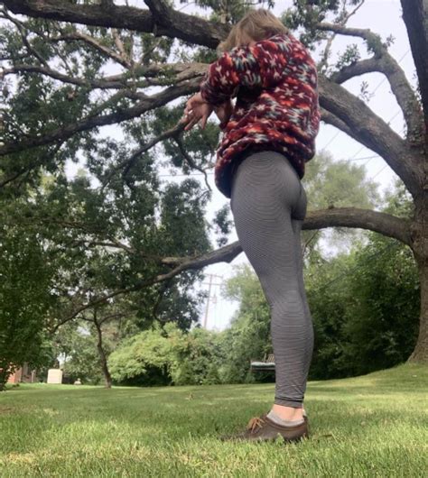 Want A Bbc To Catch Me In Leggings And Pump Me Full Of Cum In Public Kik Alexmassons Scrolller