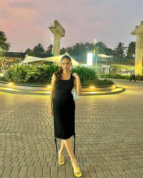 Avneet Kaur And Anushka Sen Are Ultimate Dark And Sensuous Babes In Black Check Out