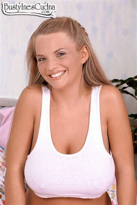 Busty Babe Spreads Her Pink Pussy Lips Porn Pictures Xxx Photos Sex Images 3147581 Pictoa
