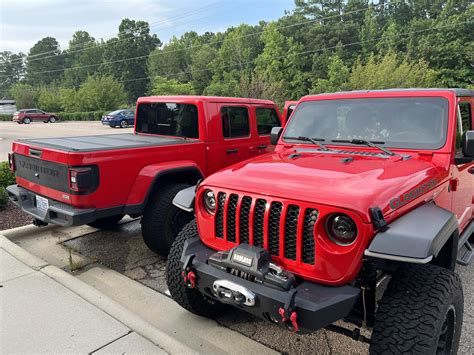 My Twin Parked Next To Me Today Rjeepgladiator